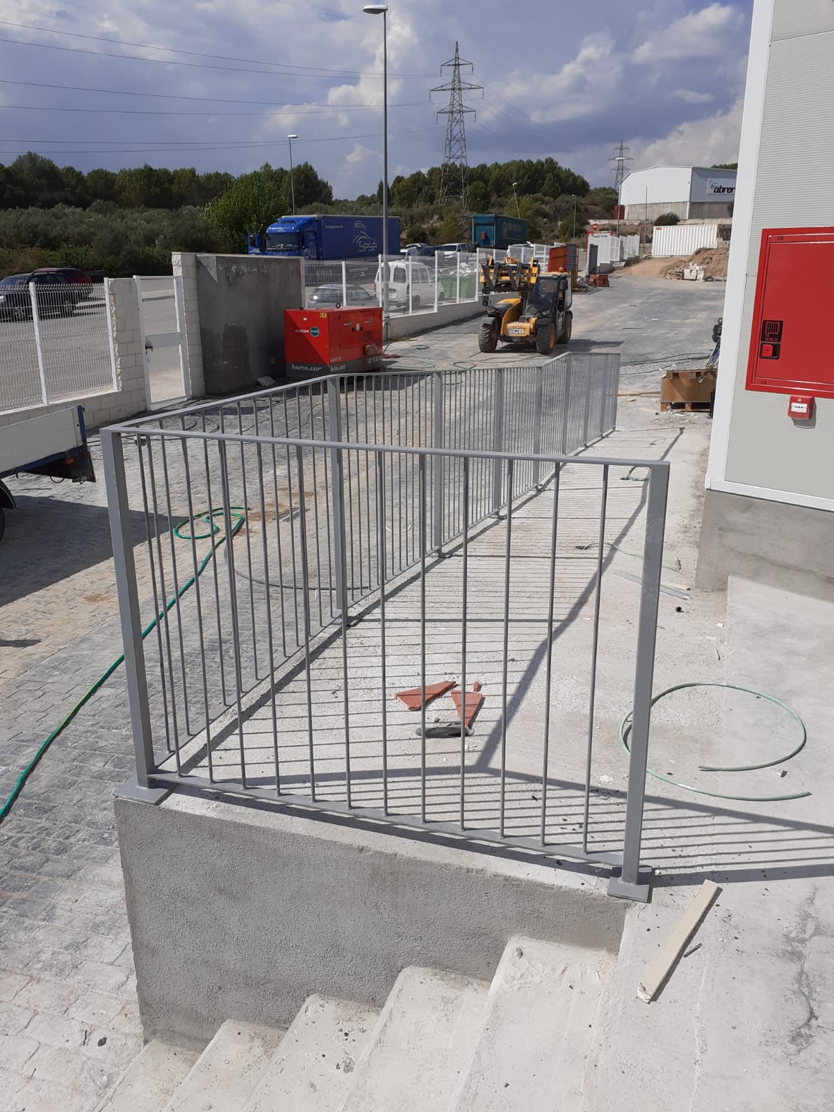 Barandas Metálicas - Puertas Metálicas Barcelona - Cerrajería JP