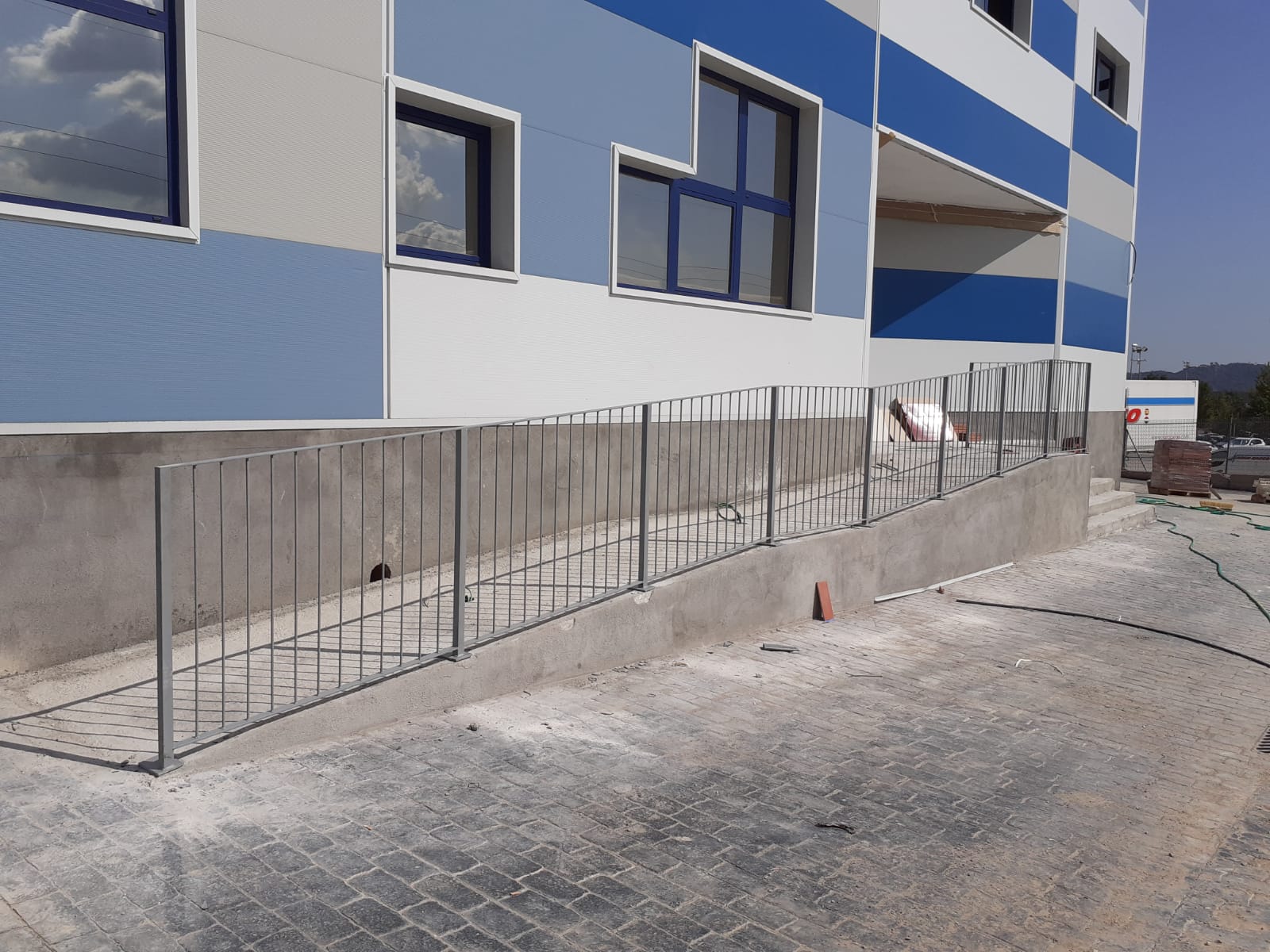 Barandas Metálicas - Puertas Metálicas Barcelona - Cerrajería JP