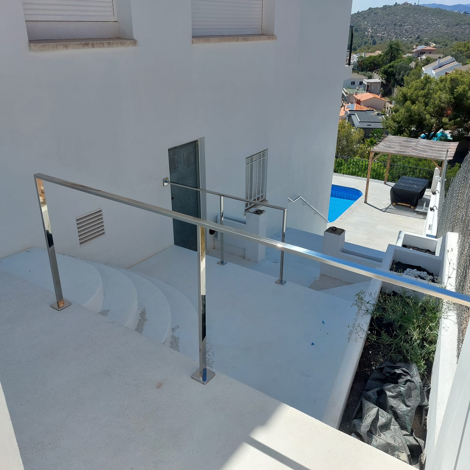 Barandas Metálicas a medida precio y calidad - Fabricar e instalar